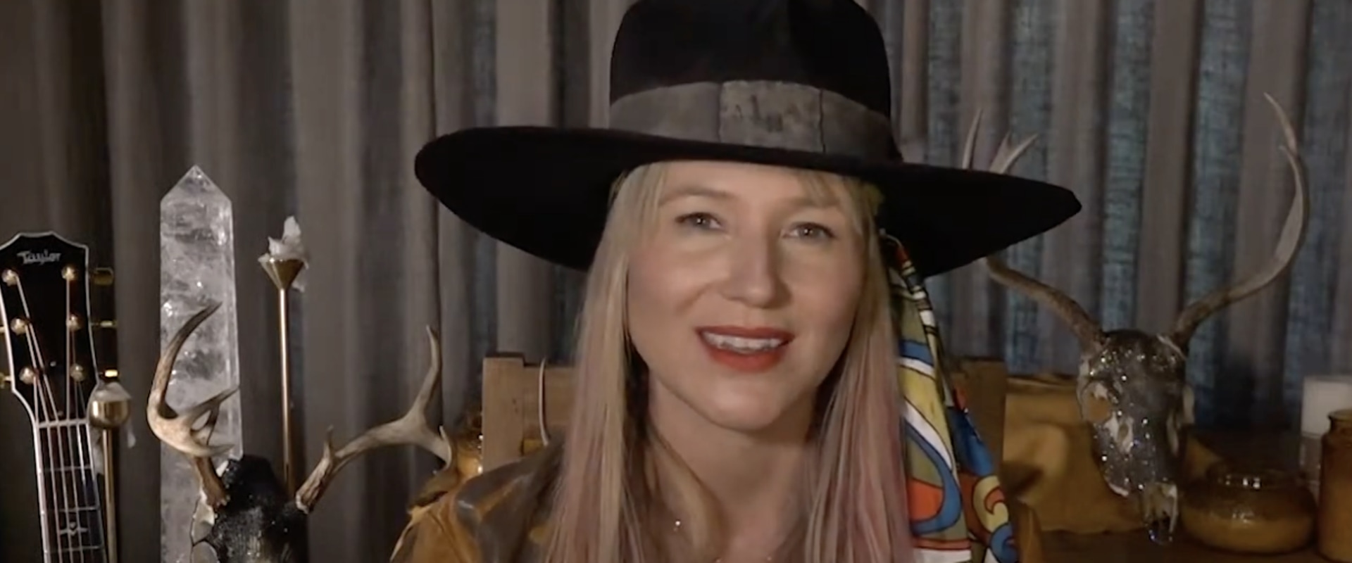 Which singer was homeless?